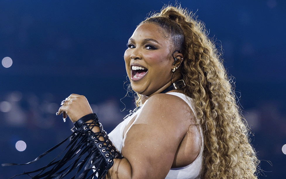 Lizzo brings out hip-hop legends at Houston rodeo performance