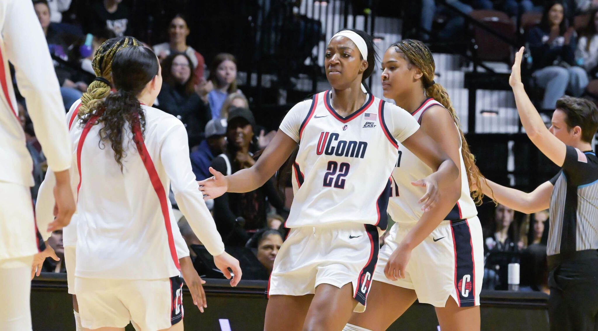 UConn beats Georgetown, advances to Big East semifinals