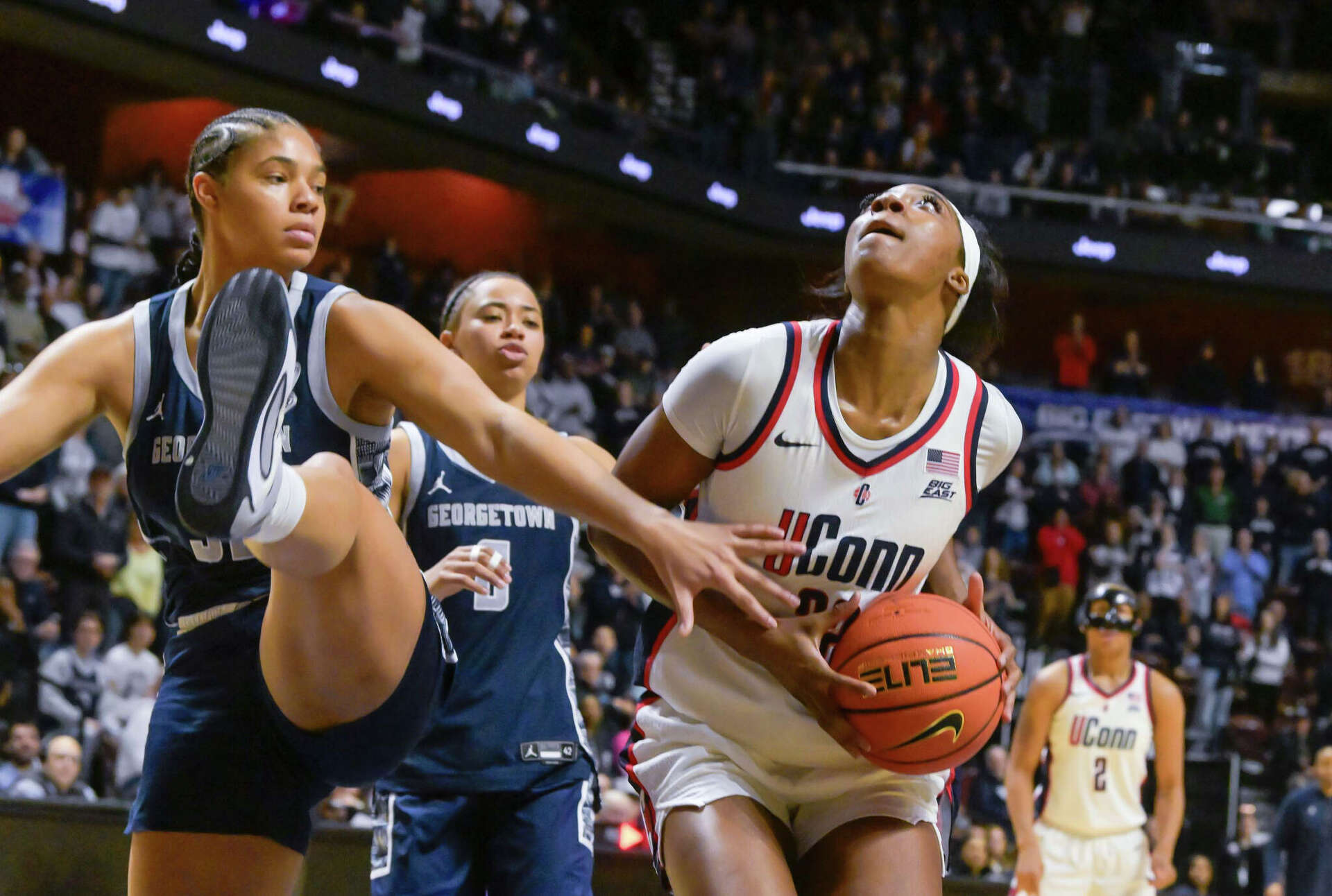 UConn beats Georgetown, advances to Big East semifinals