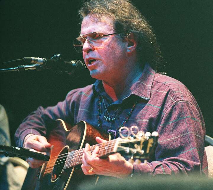 Country Joe McDonald, Berkeley’s Woodstock legend, dies at 84