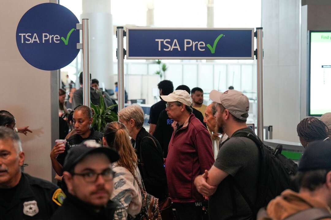 Houston Hobby Airport TSA wait times down after days of delays
