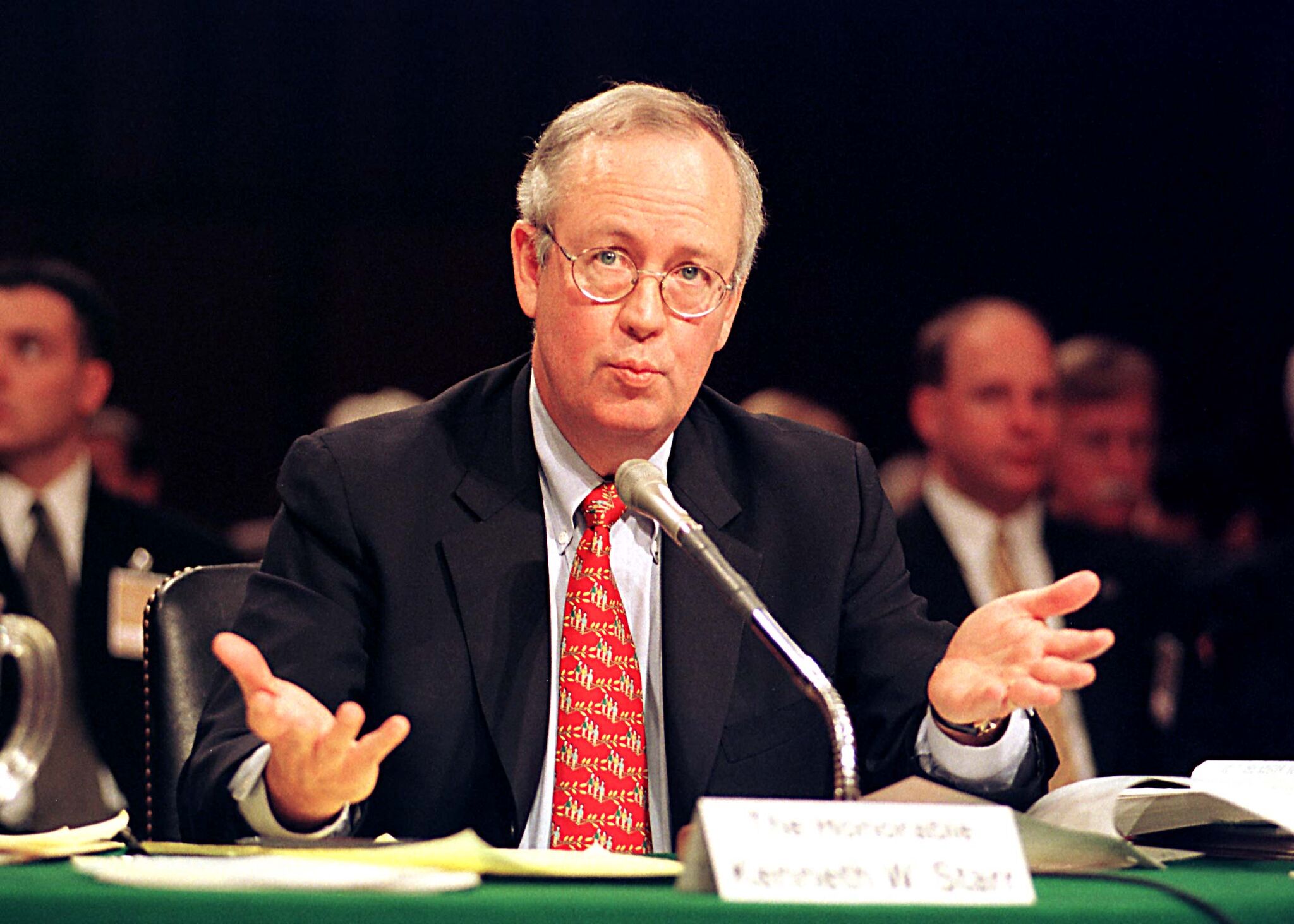 Former Baylor leader Ken Starr's ties to Jeffrey Epstein
