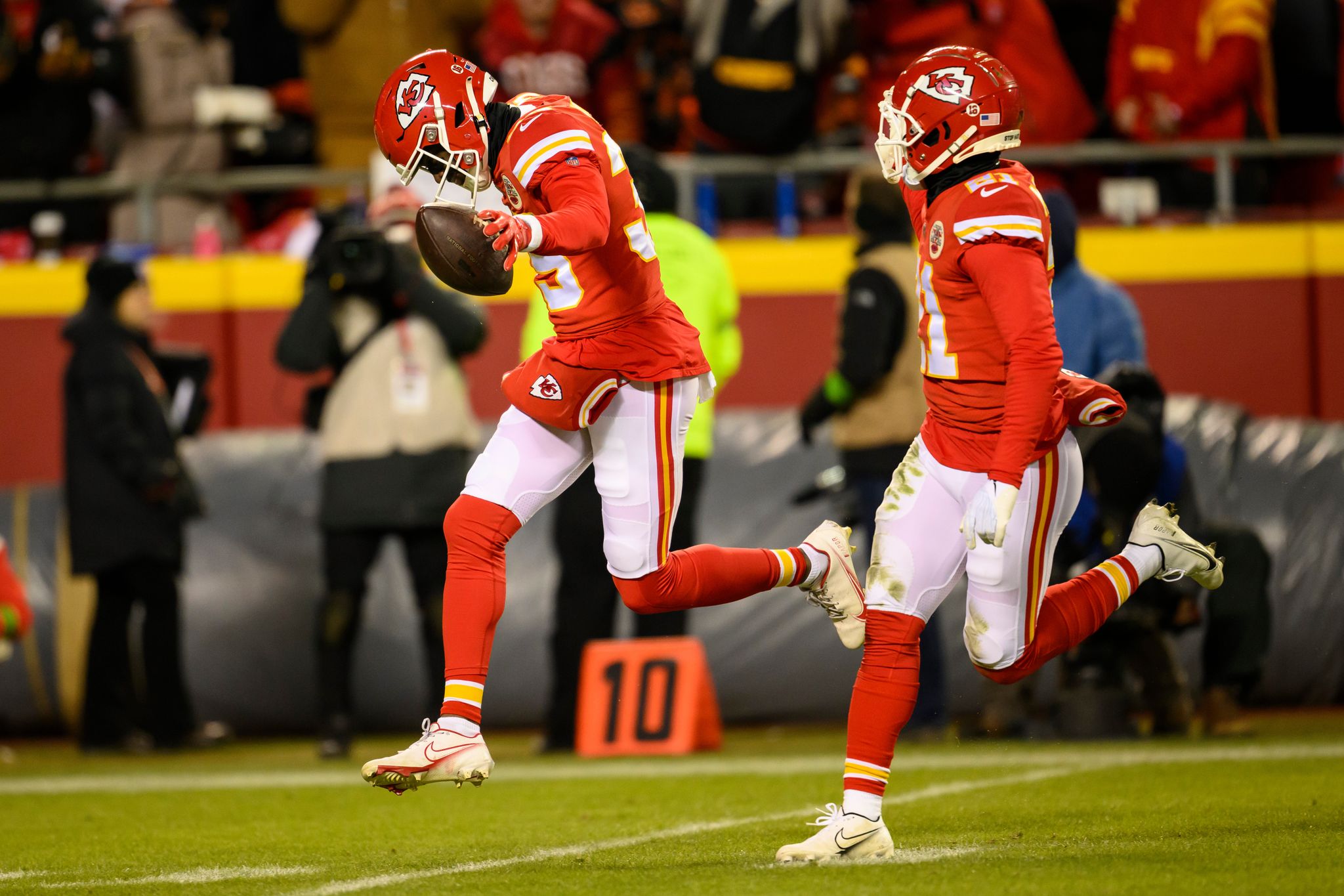 Trent McDuffie, the NFL's highest-paid corner, aims to make a ...