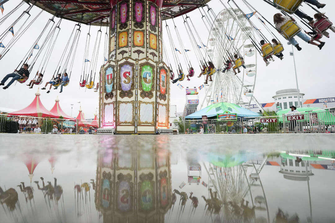 Houston Rodeo reopens carnival after storms move through Houston