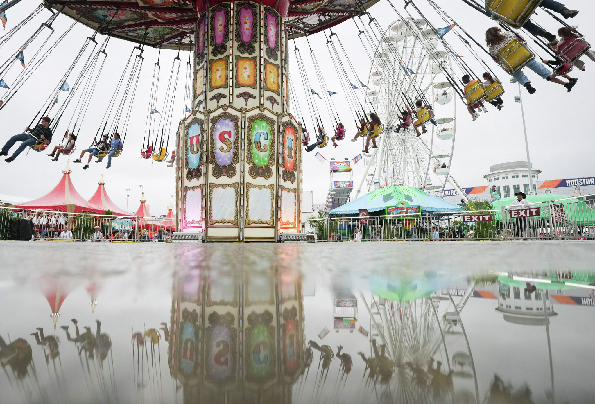 Houston Rodeo reopens carnival after storms move through Houston