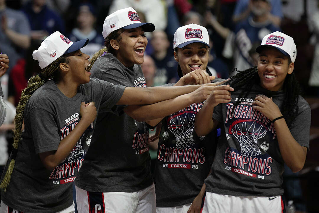 UConn women beat Villanova for Big East Tournament title