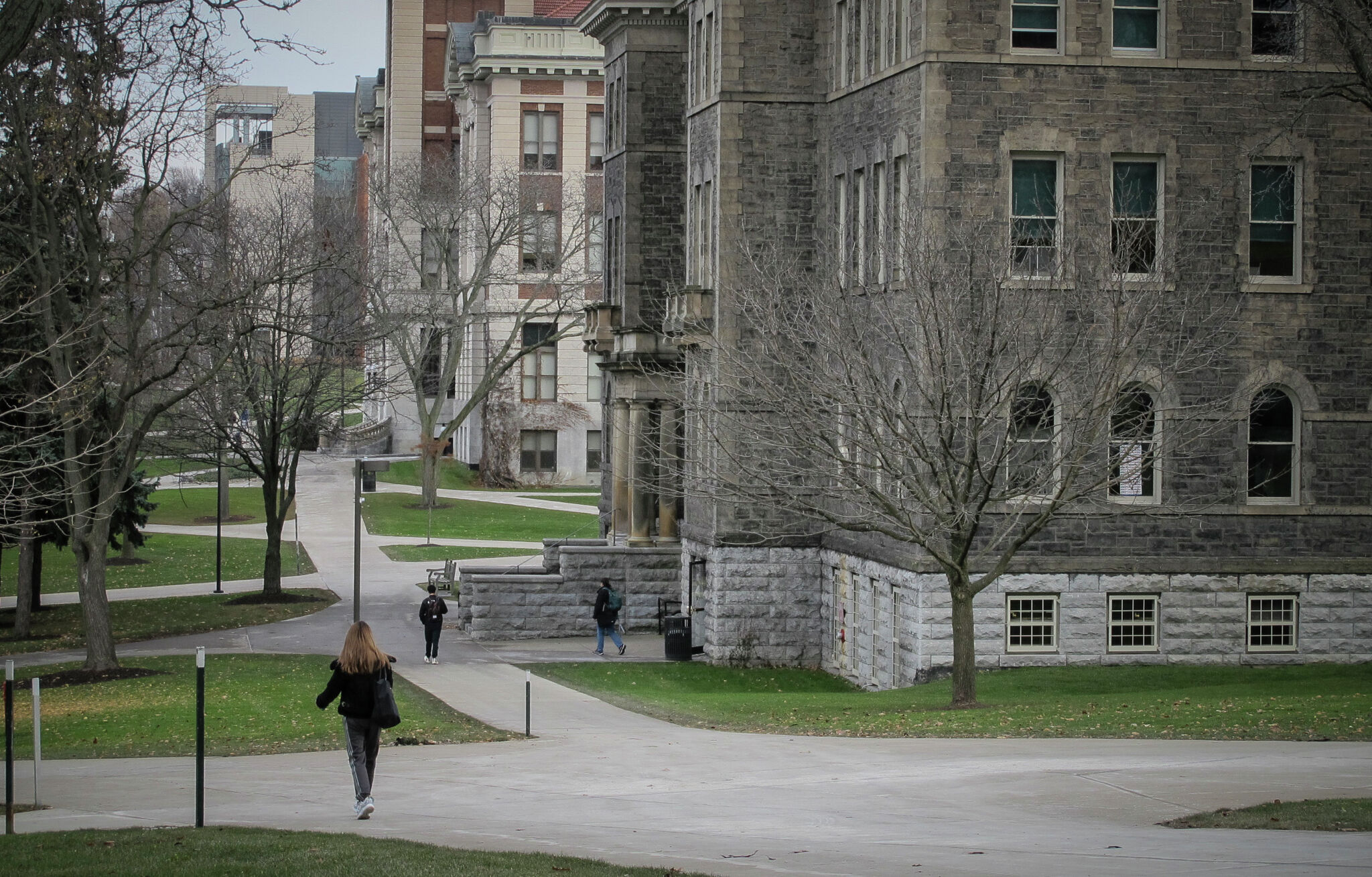 Cornell student from CT arrested with rifle at Syracuse: Police