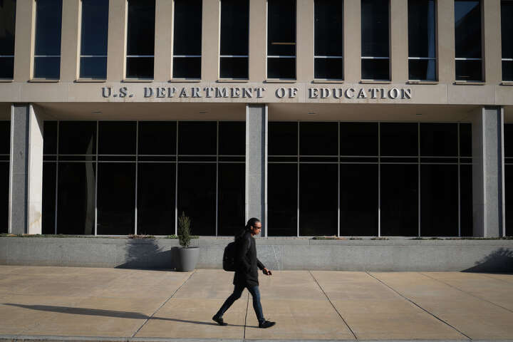 What happens to student loans when you die? It depends on what kind