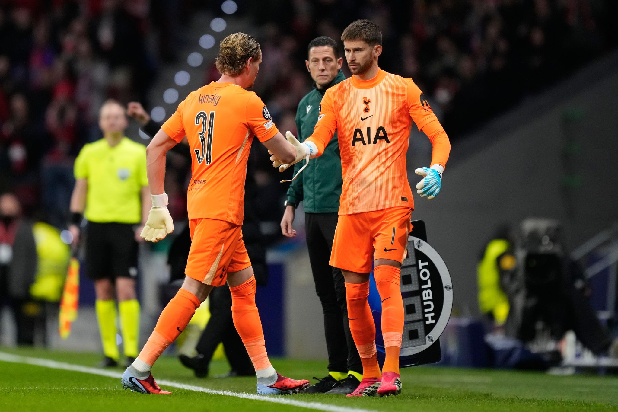 Tottenham goalkeeper Kinsky substituted in 17th minute of nightmarish ...