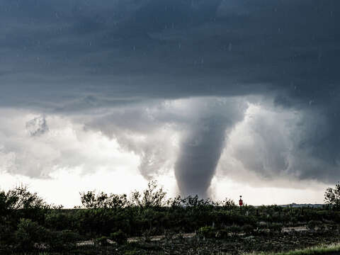 Tornadoes, egg-sized hail possible as storms sweep across Texas
