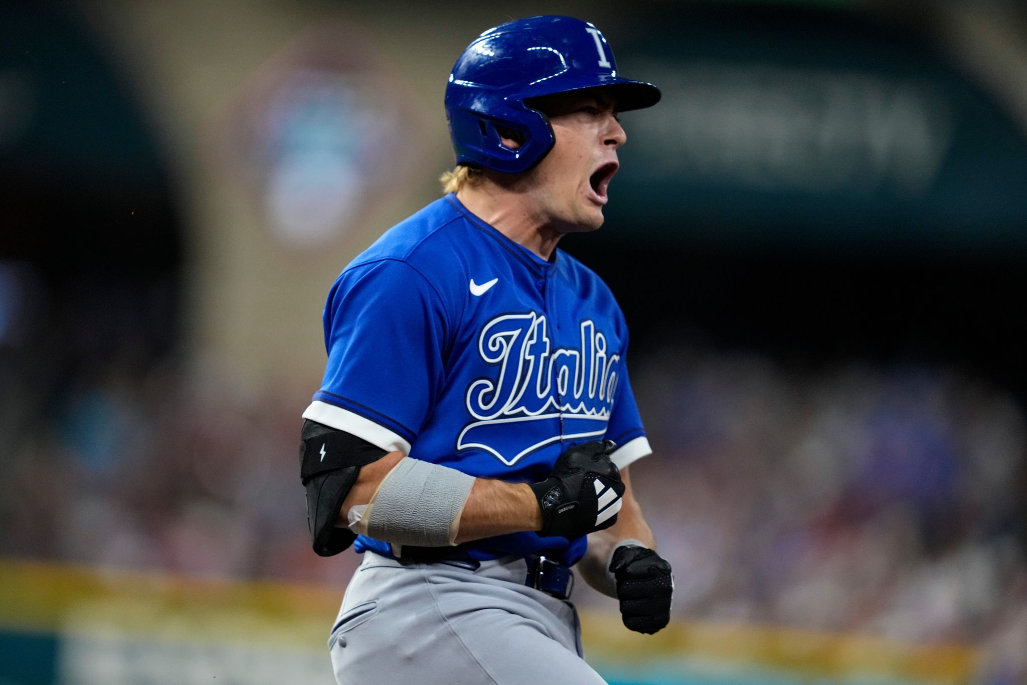 White Sox catcher Kyle Teel expected to miss 4-to-6 weeks with right ...