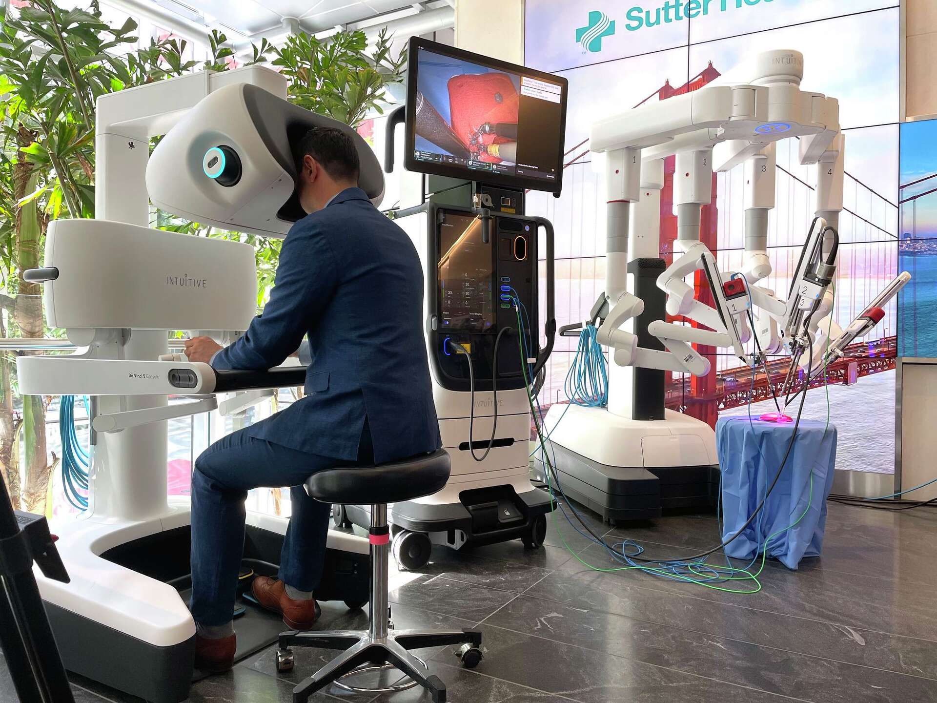 SF: Sutter Health Unveils New Robotic Surgical System