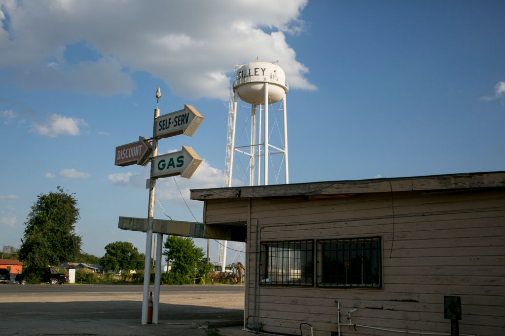 Family at Texas' Dilley ICE detention center begs for freedom