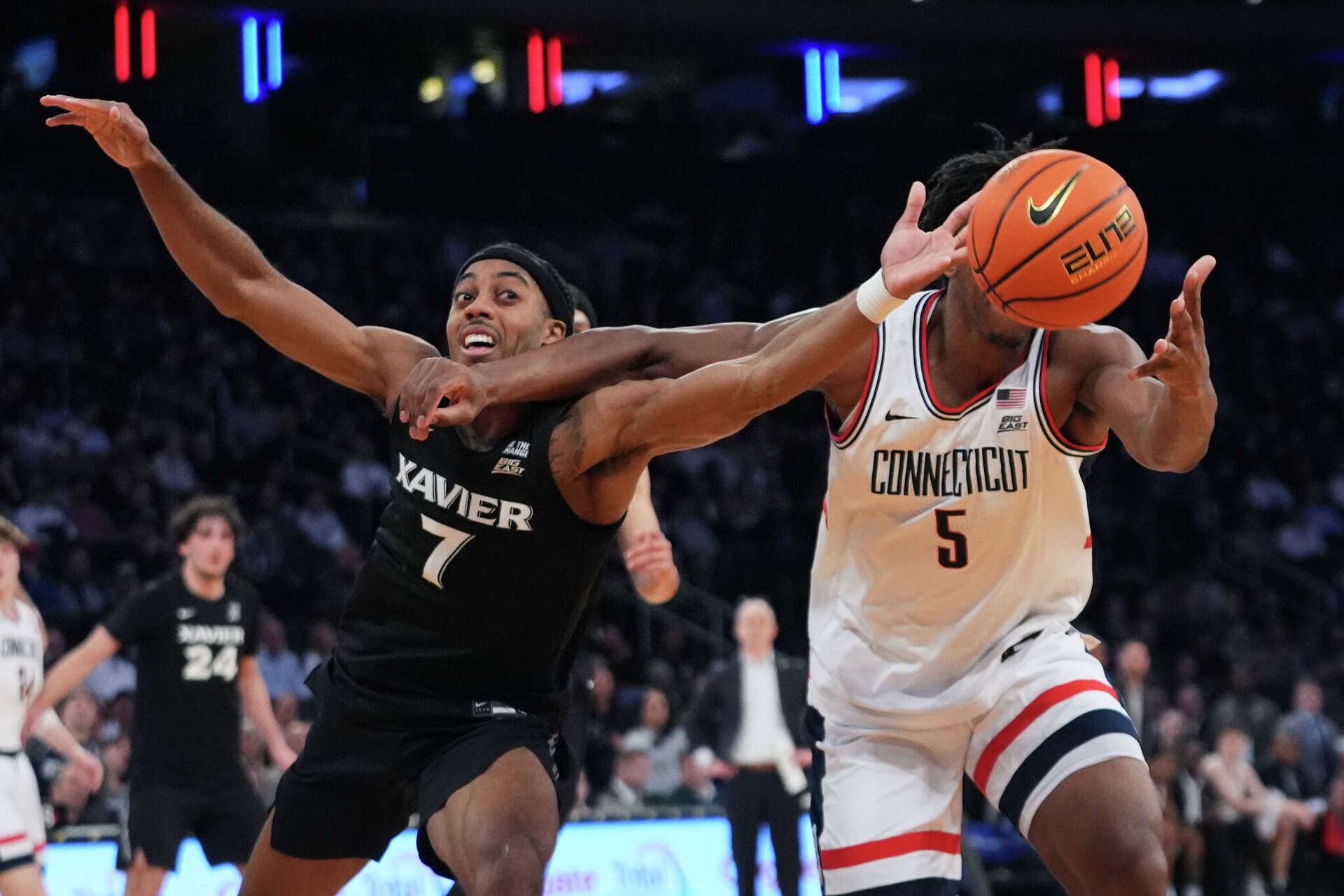 UConn men dominate Xavier in Big East quarterfinals