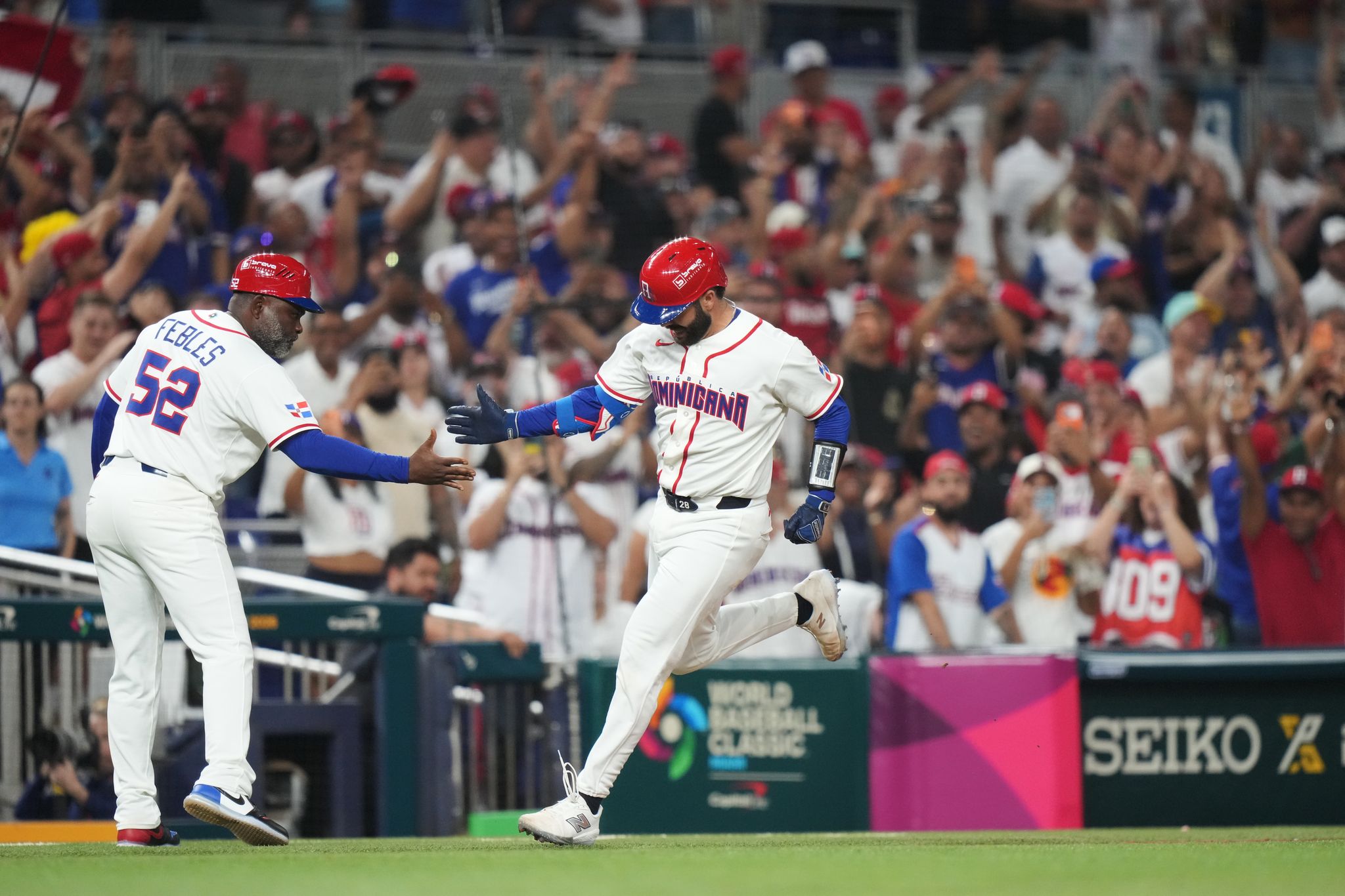 Austin Wells' only swing of the bat puts the Dominicans in WBC record ...