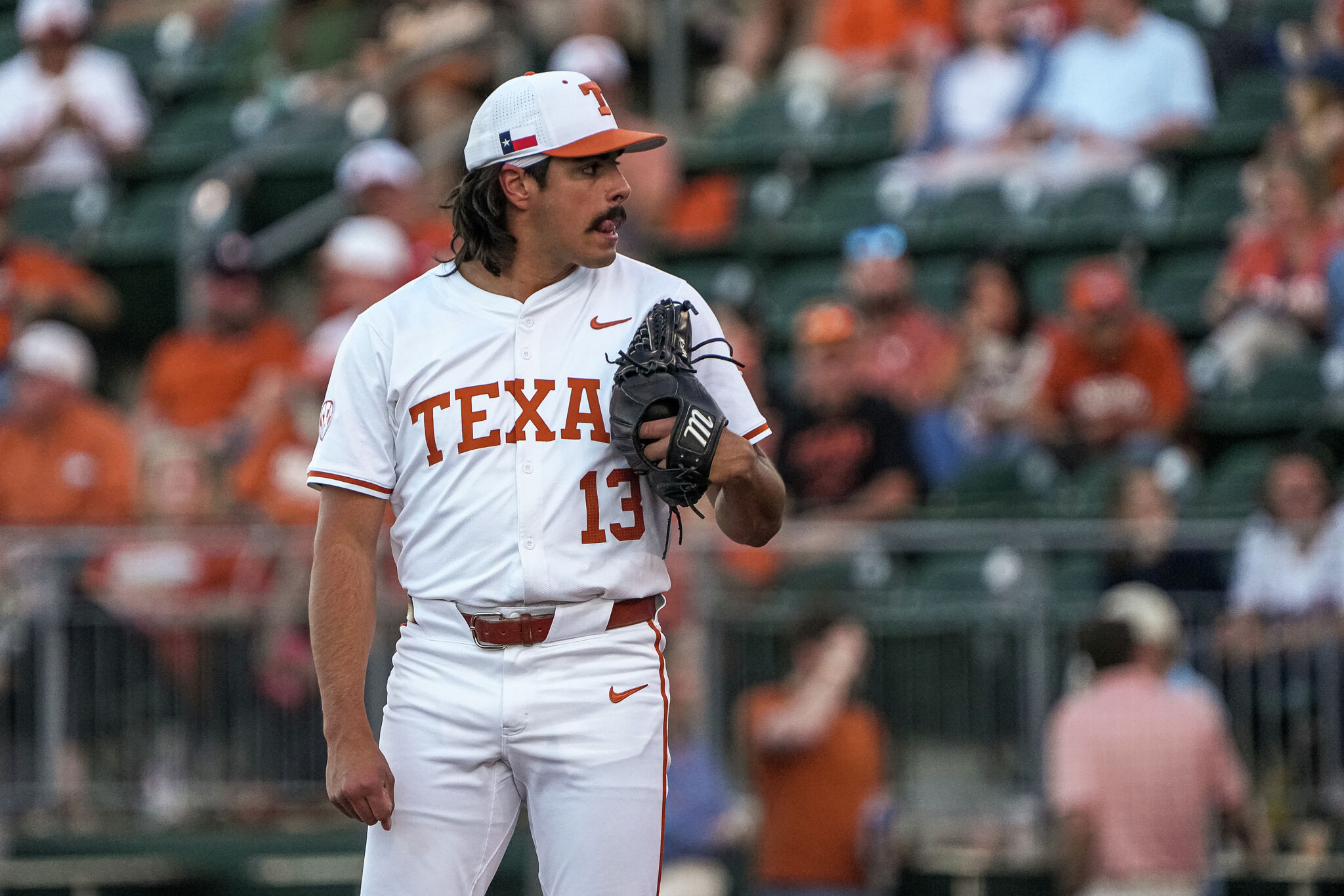 Texas baseball beat Oklahoma on Thursday: Replay, highlights