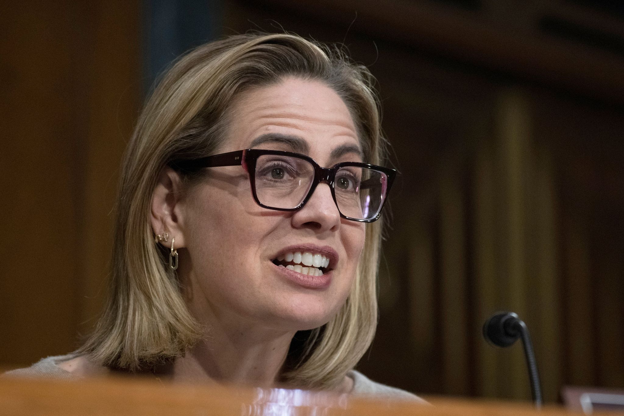 Sinema admits a romance with her security guard as she fights ex-wife’s ...