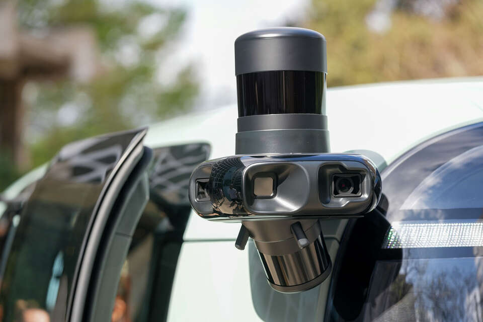 Amazon's Zoox to begin robotaxi testing in Austin
