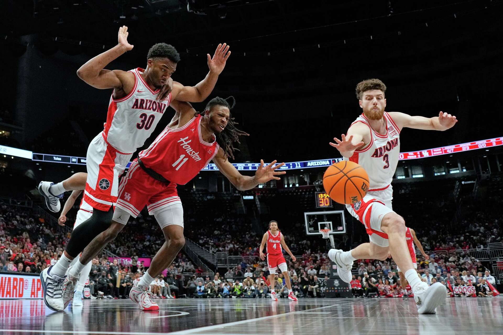 Brayden Burries scores 21 as No. 2 Arizona survives No. 5 Houston 79-74 ...
