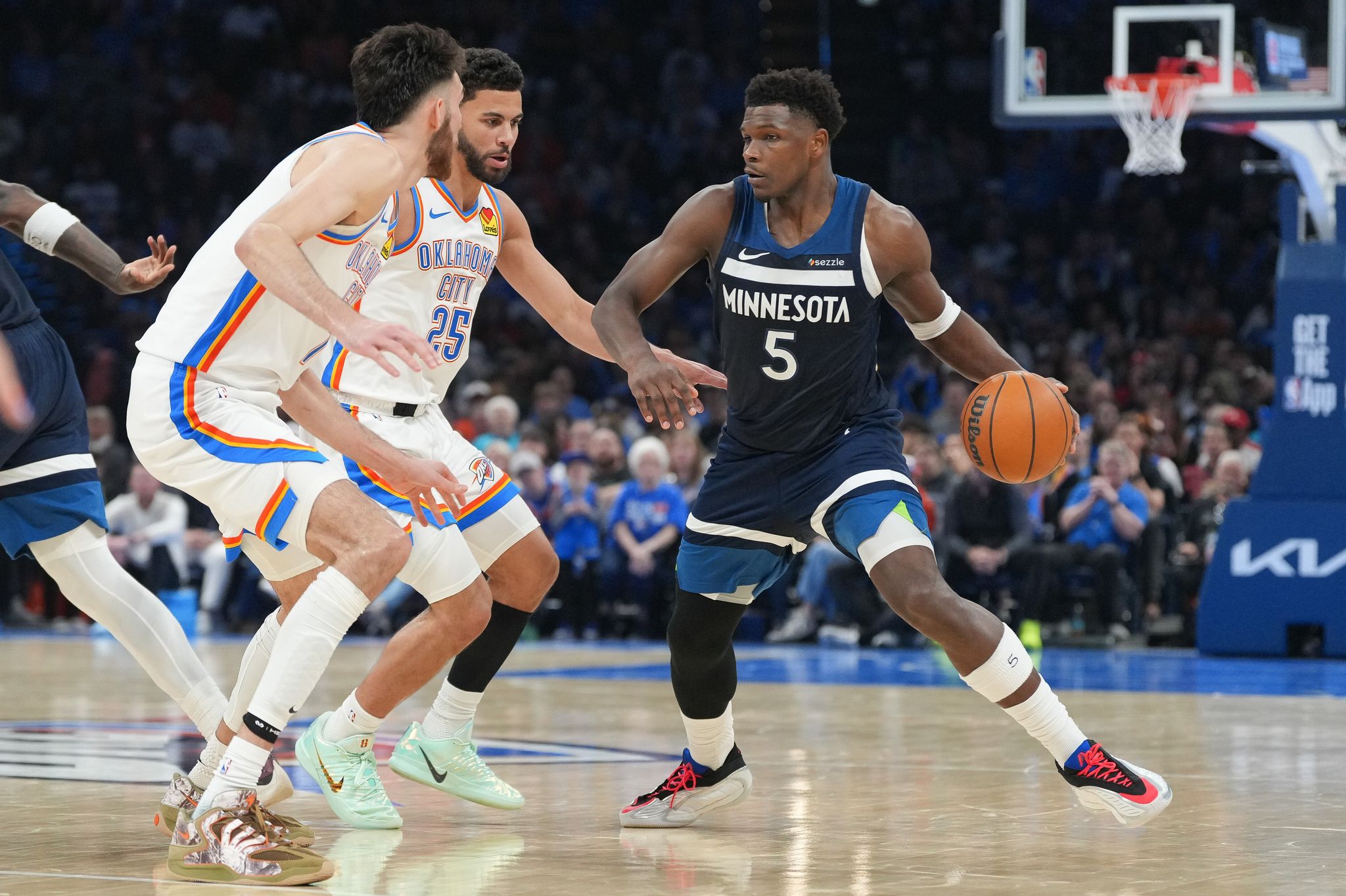 Gilgeous-Alexander keeps record 20-point streak alive as Thunder win ...