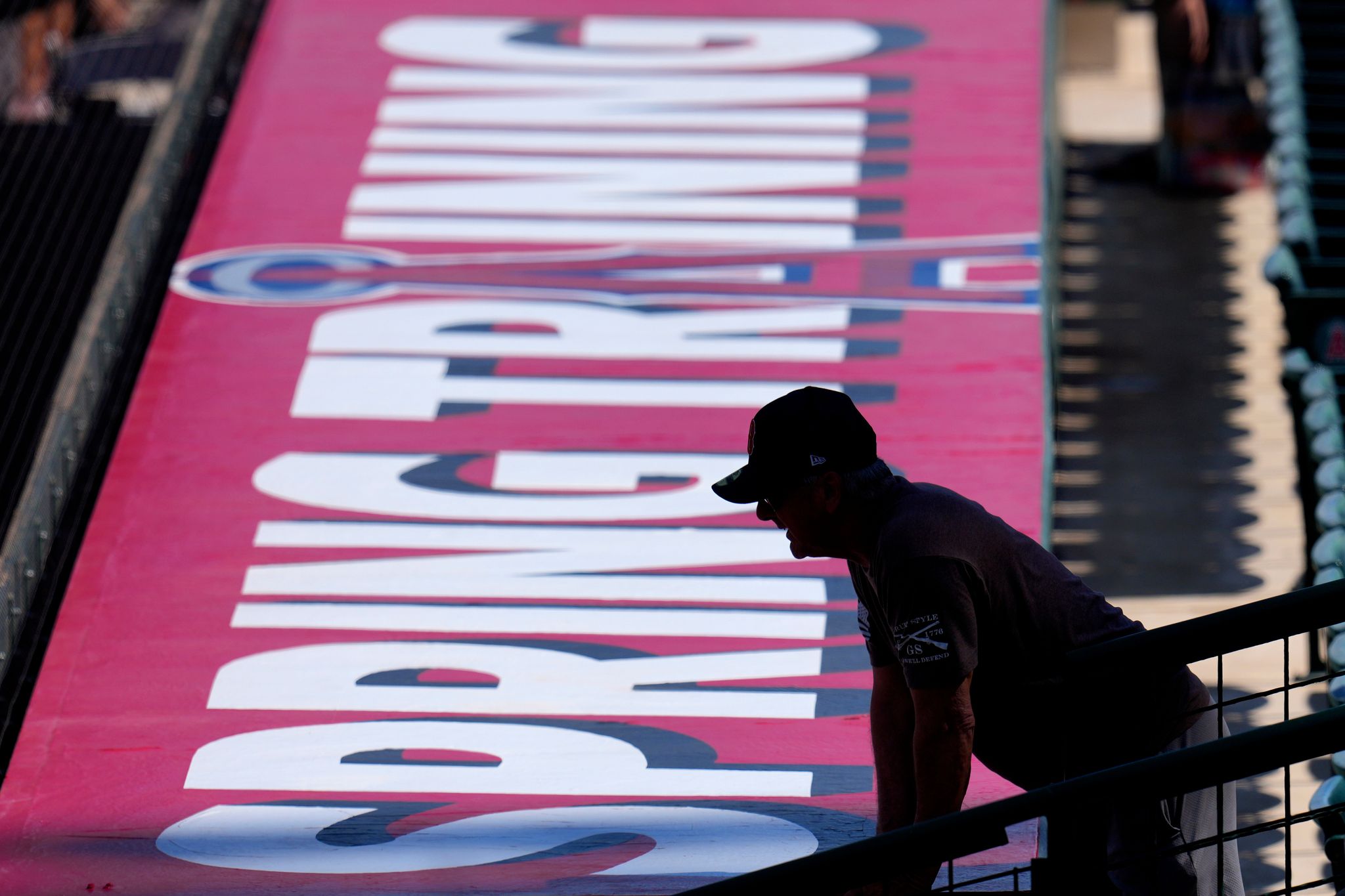 A heat wave with triple-digit temps is altering the MLB Cactus League ...