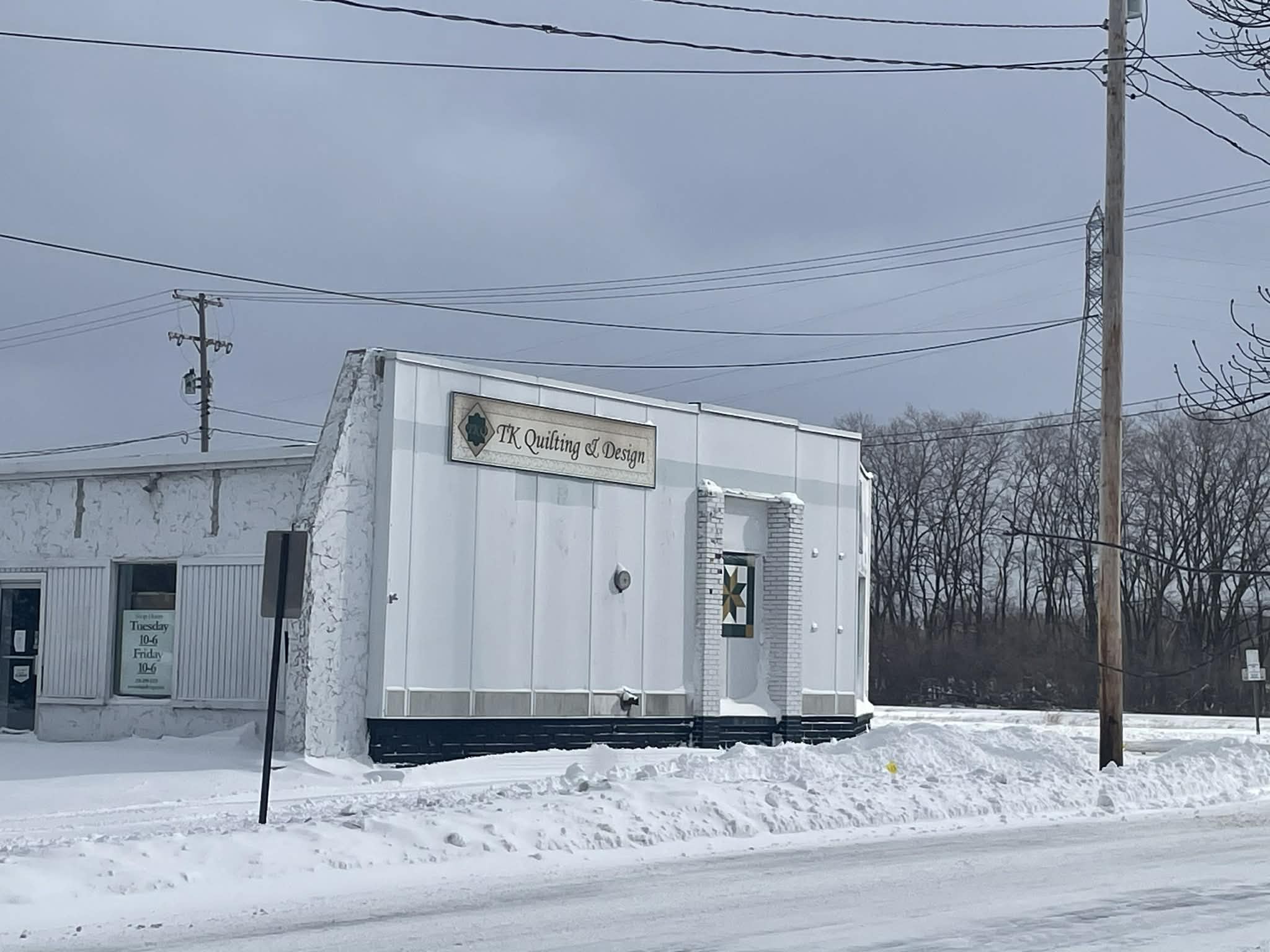 Weather closes northern Michigan businesses March 17