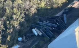 Major 23-car train derailment shuts down traffic southwest of Houston
