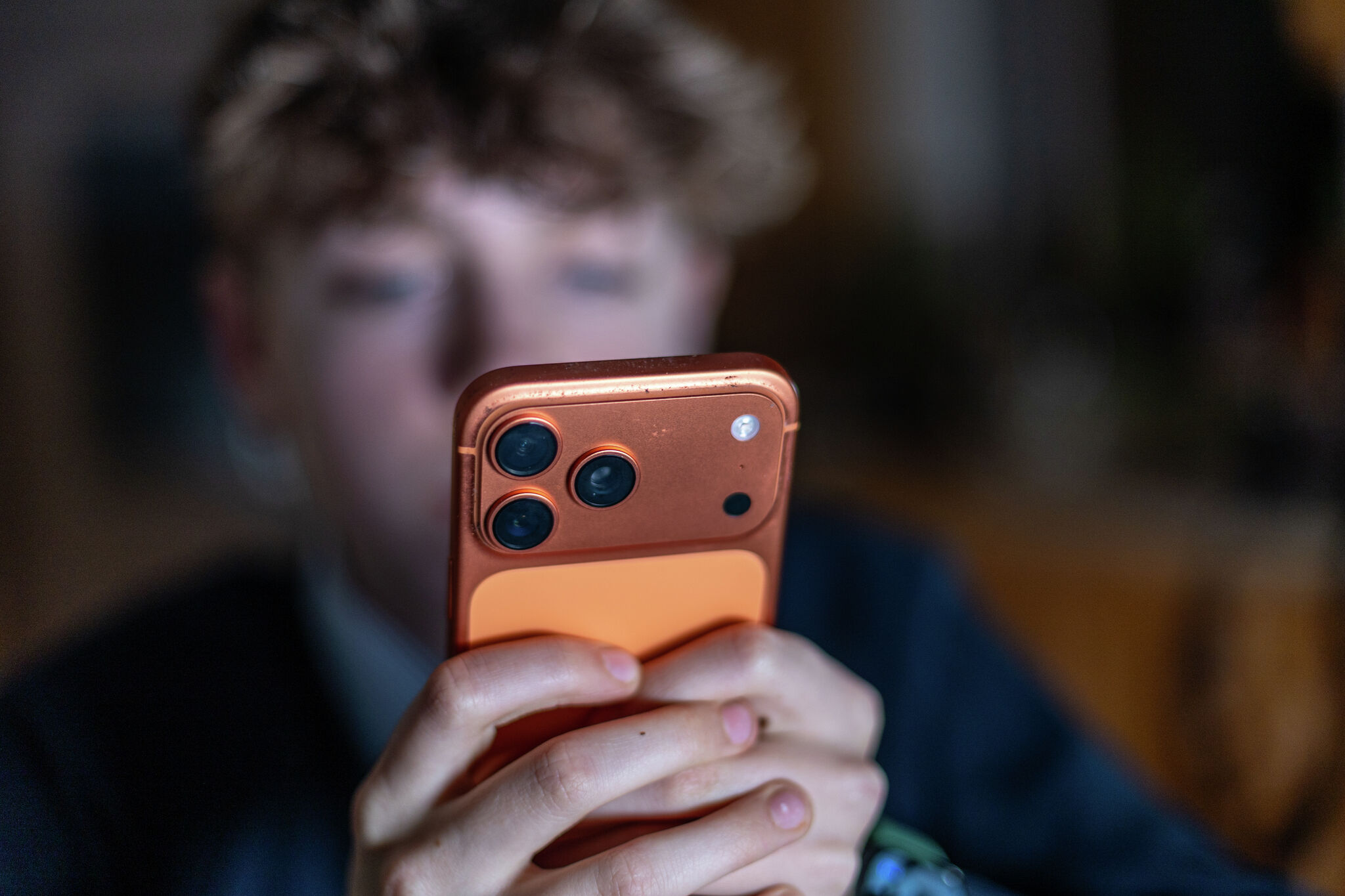 Apple urges iPhone users to update software as hackers target phones