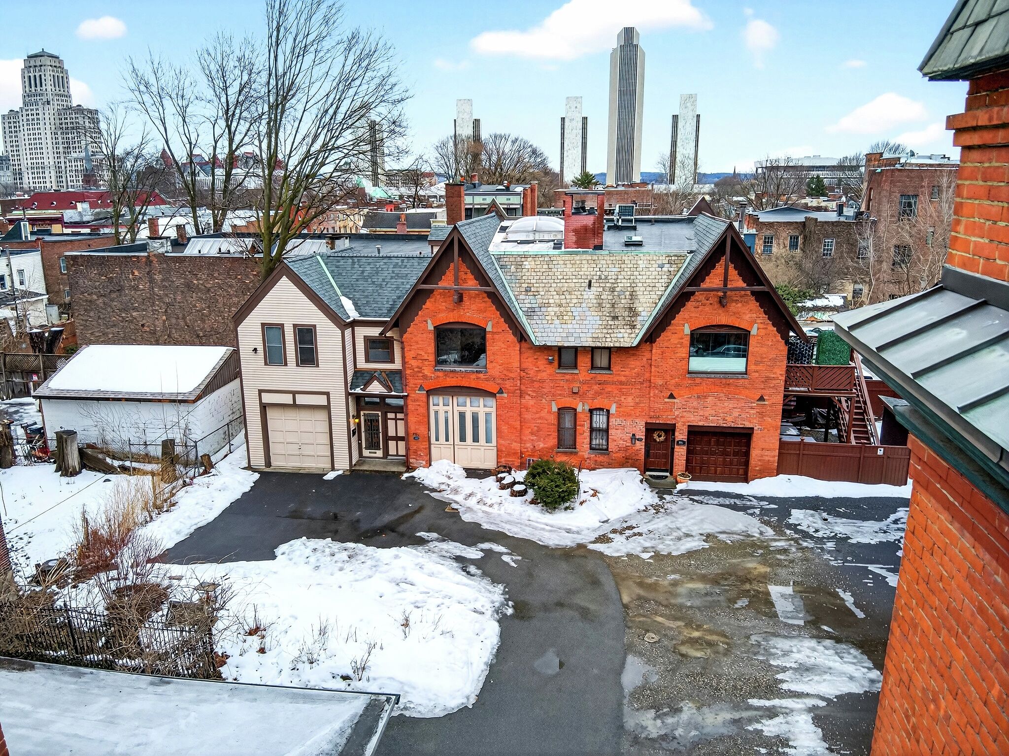 Albany carriage house near Washington Park hits market for $549K