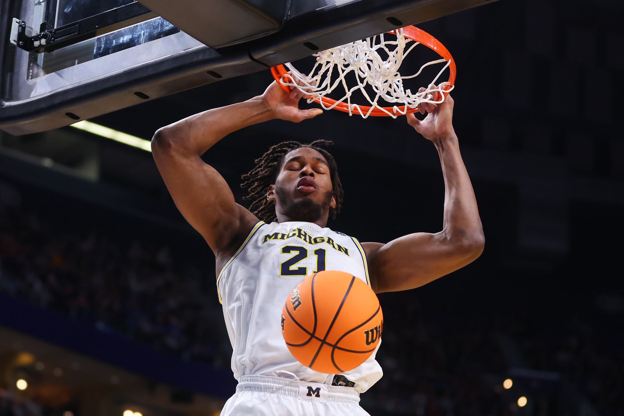 Morez Johnson Jr. and top-seeded Michigan roll past Howard 101-81 in ...