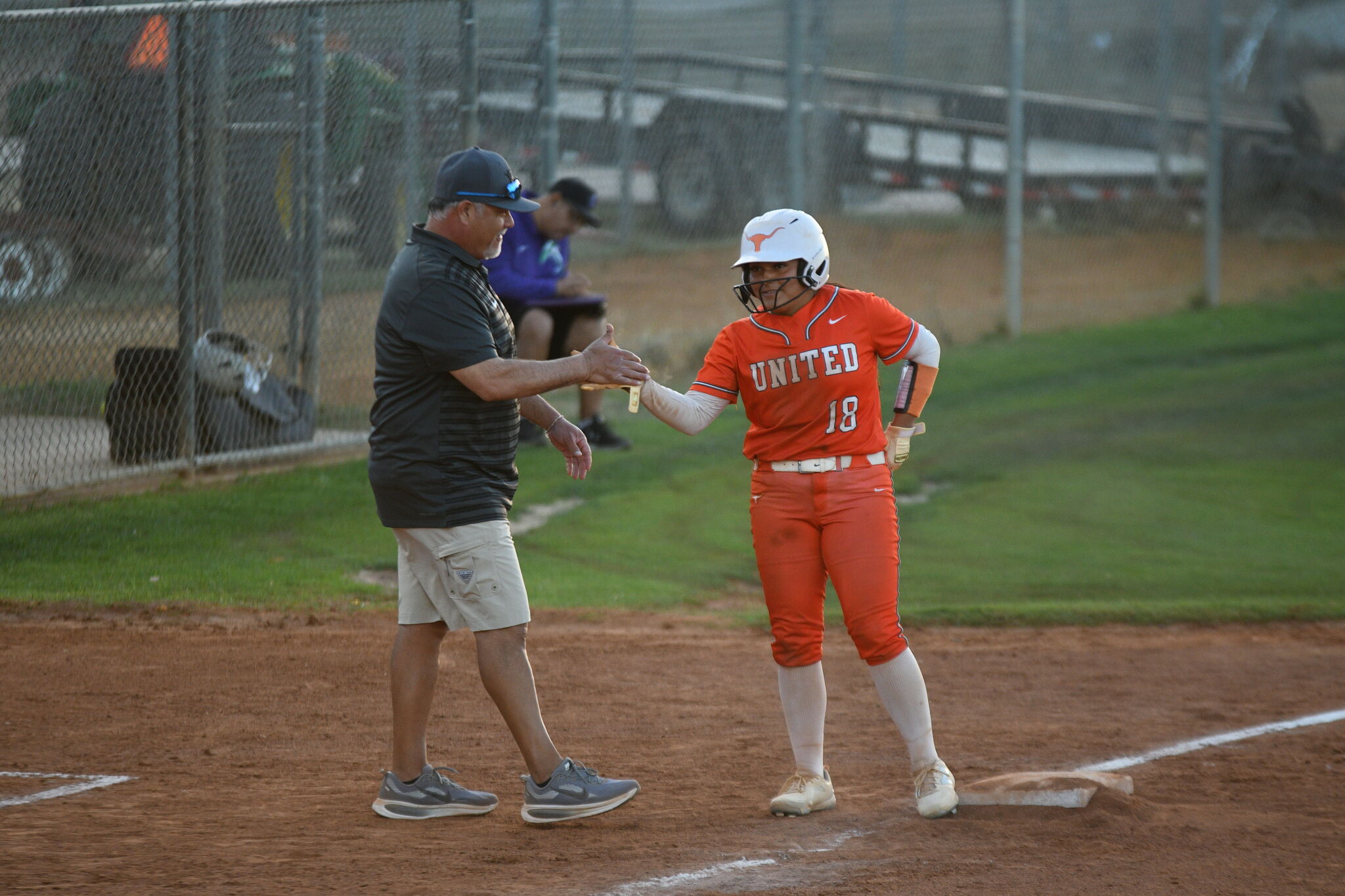 Lady Longhorns tally 25 hits in high-scoring district win