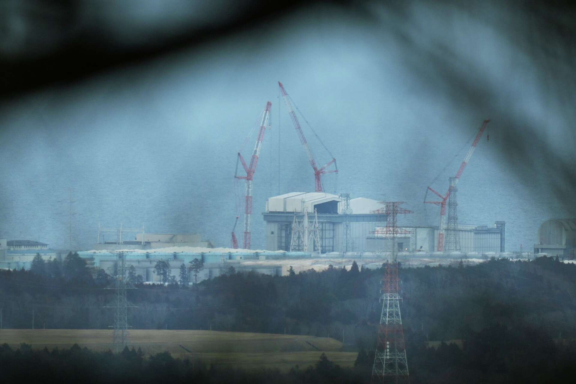 Drone video from inside a Fukushima reactor shows a hole in pressure ...