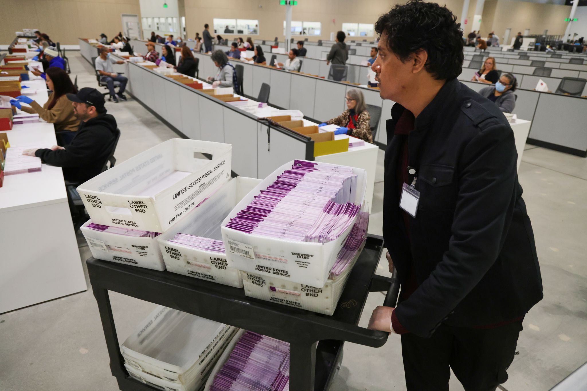 Postal Service union launches ad campaign promoting mail voting as ...