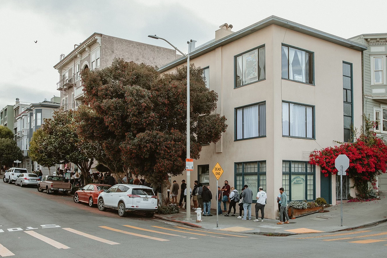 SF bakery finds unusual solution to neighbors' complaints about lines