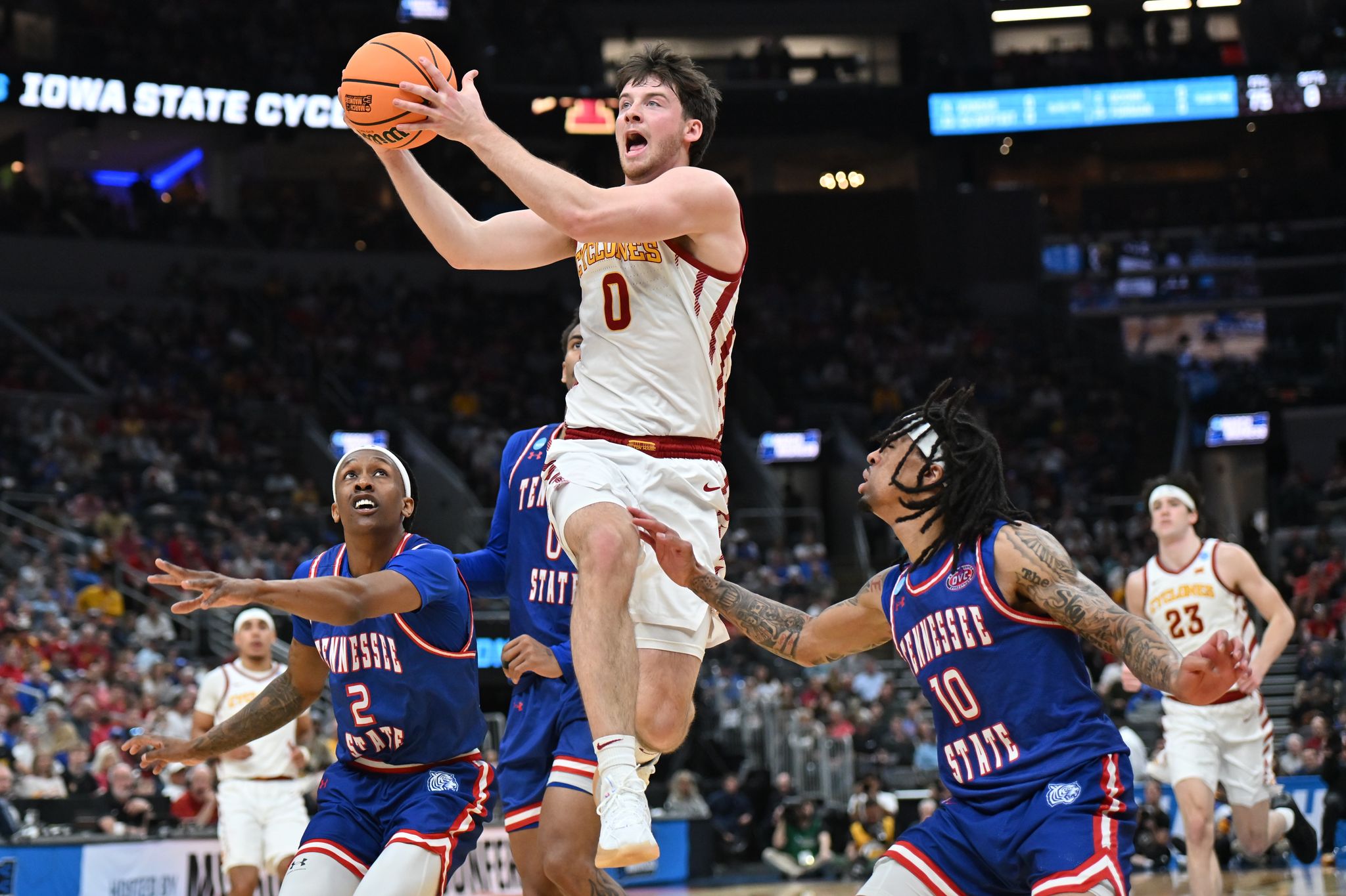 Iowa State loses star F Joshua Jefferson to an injury in first-round ...