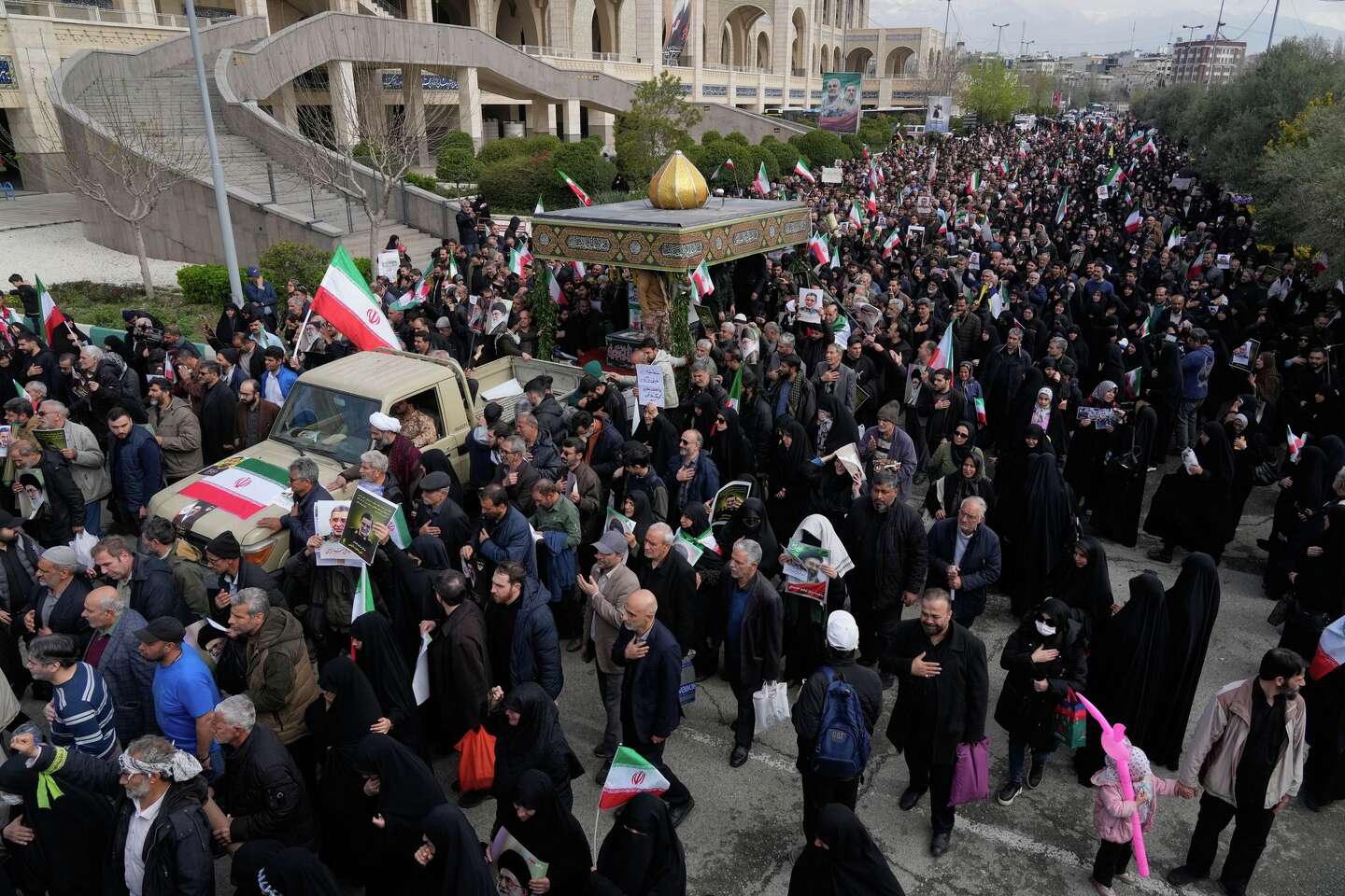 Photos from the Mideast in the 3rd week of the Iran war