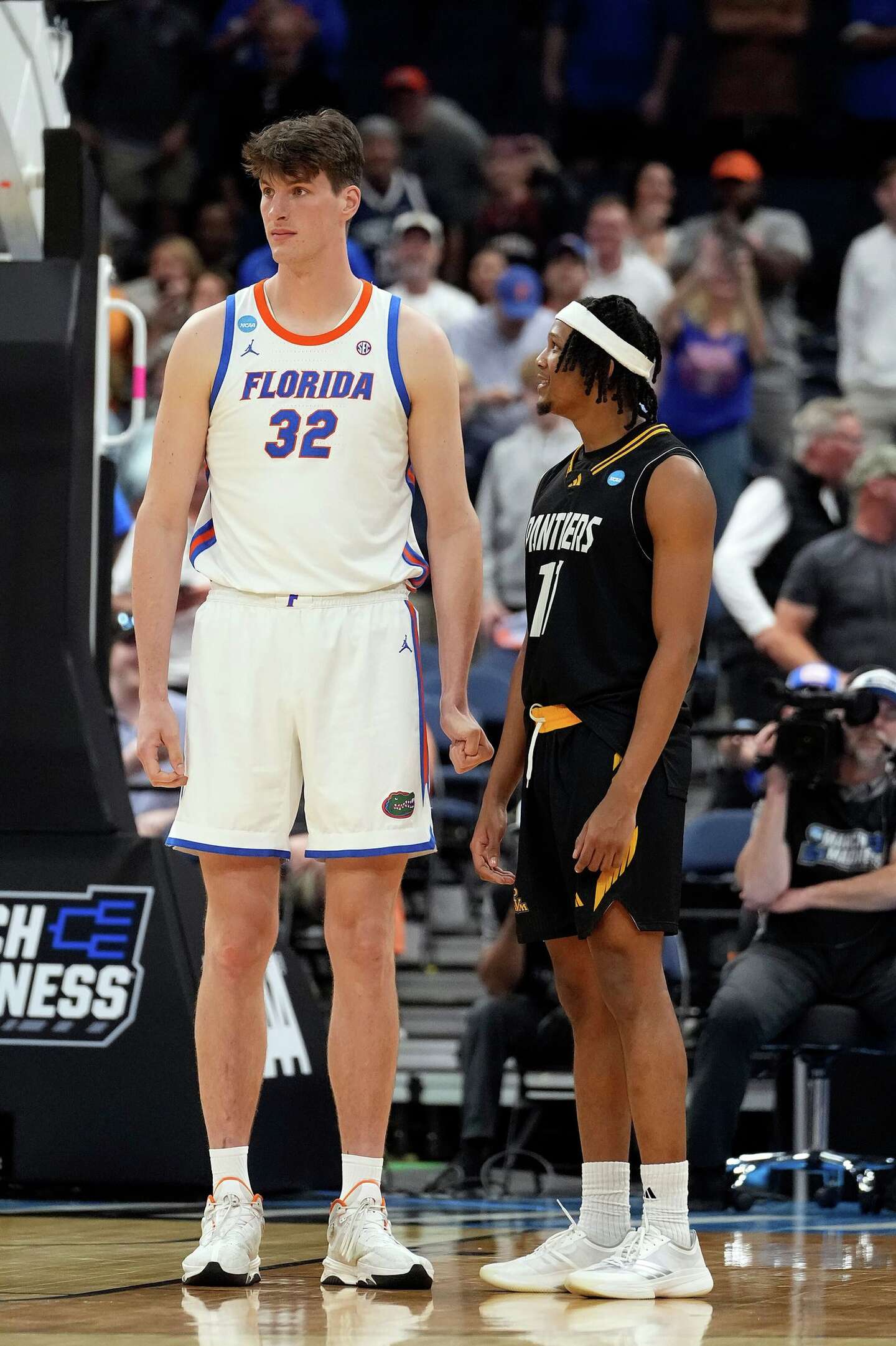 World's tallest basketball player, 7-foot-9 Olivier Rioux, is ...