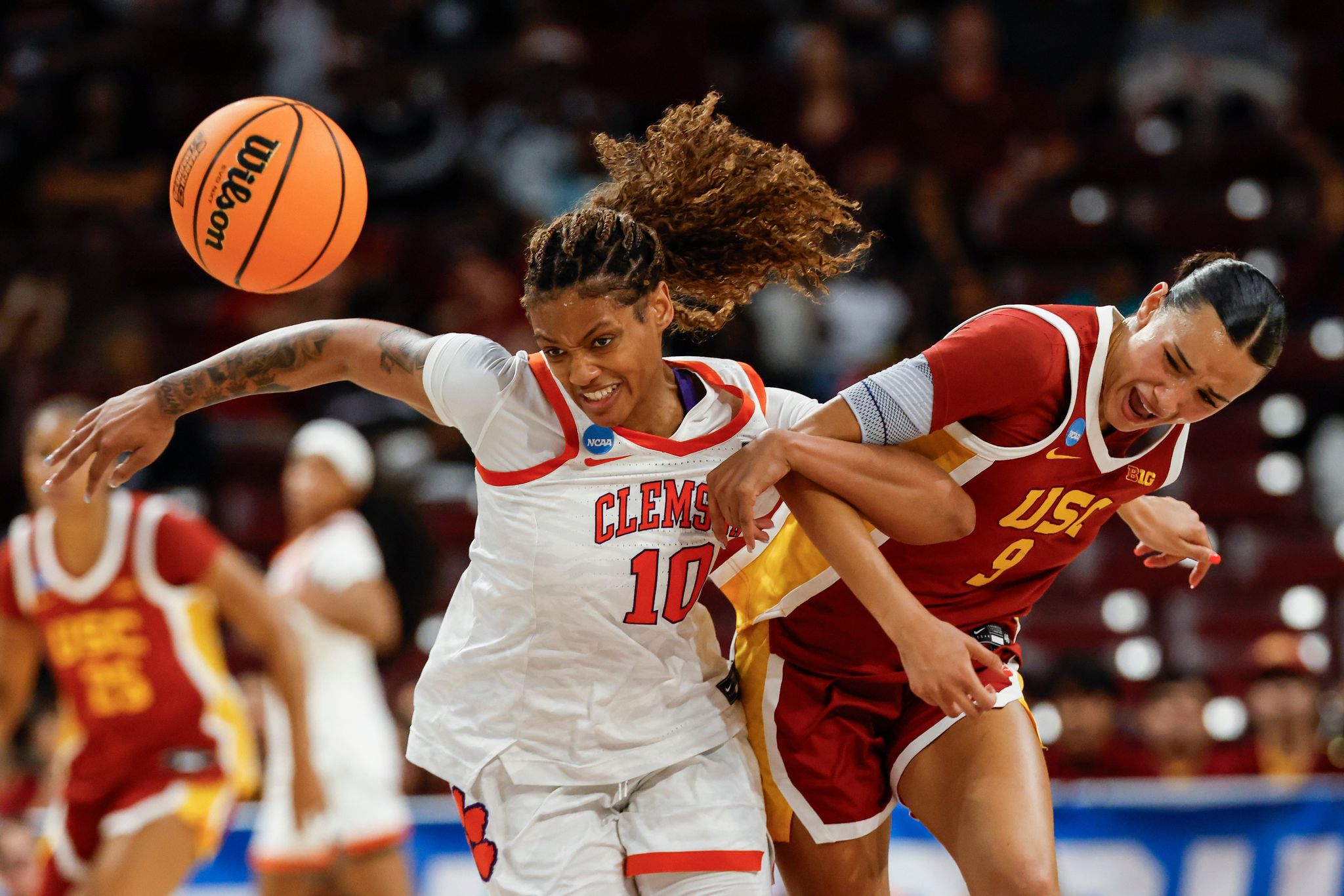 Jazzy Davidson scores 31 as USC outlasts Clemson 71-67 in OT in women's ...