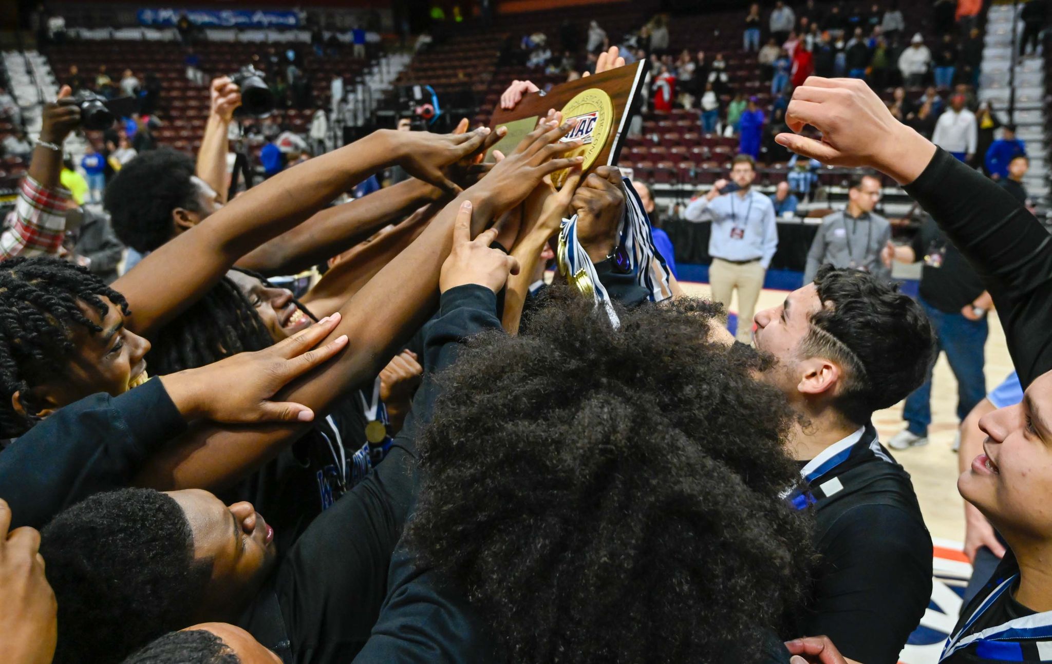 West Haven outlasts Staples in 3 OTs for CIAC D1 boys basketball title