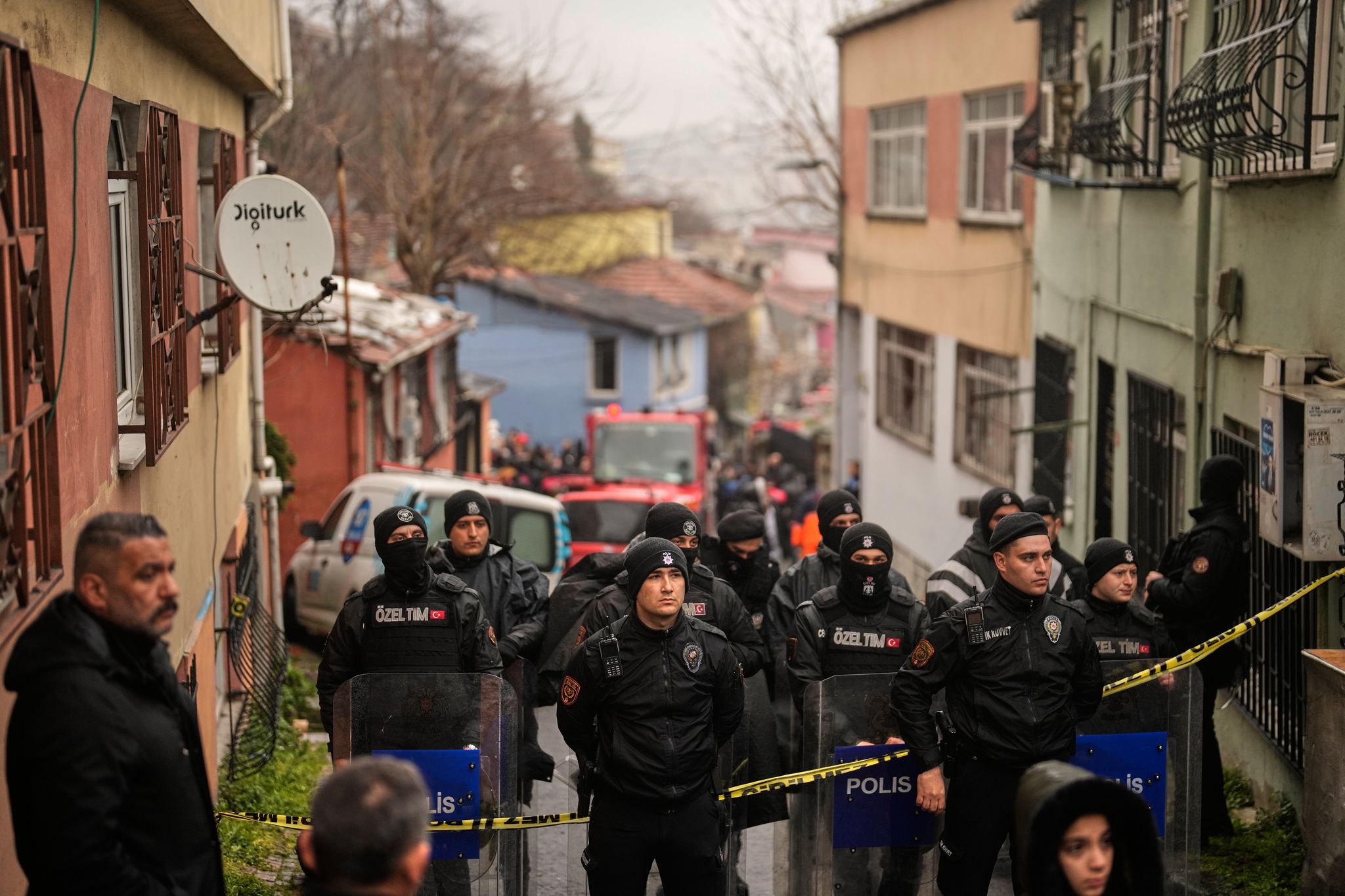 1 dead in Istanbul after gas explosion collapses 2 buildings