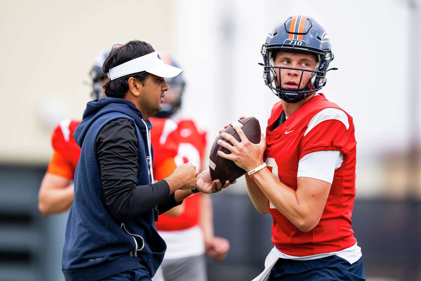 Will Owen McCown play in UTSA’s spring game? Who could be next?