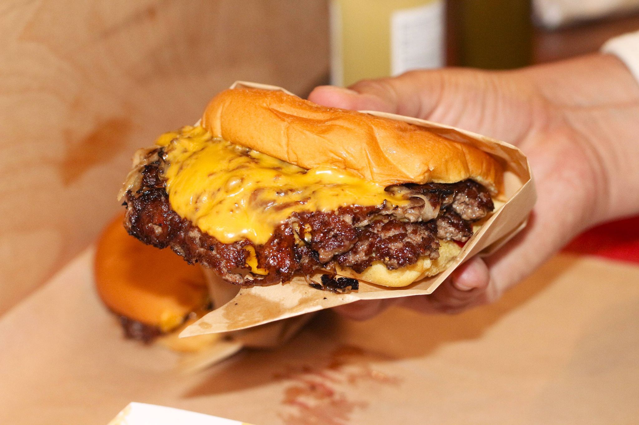Hamburger Project in SF criticized for photo of raw beef outside