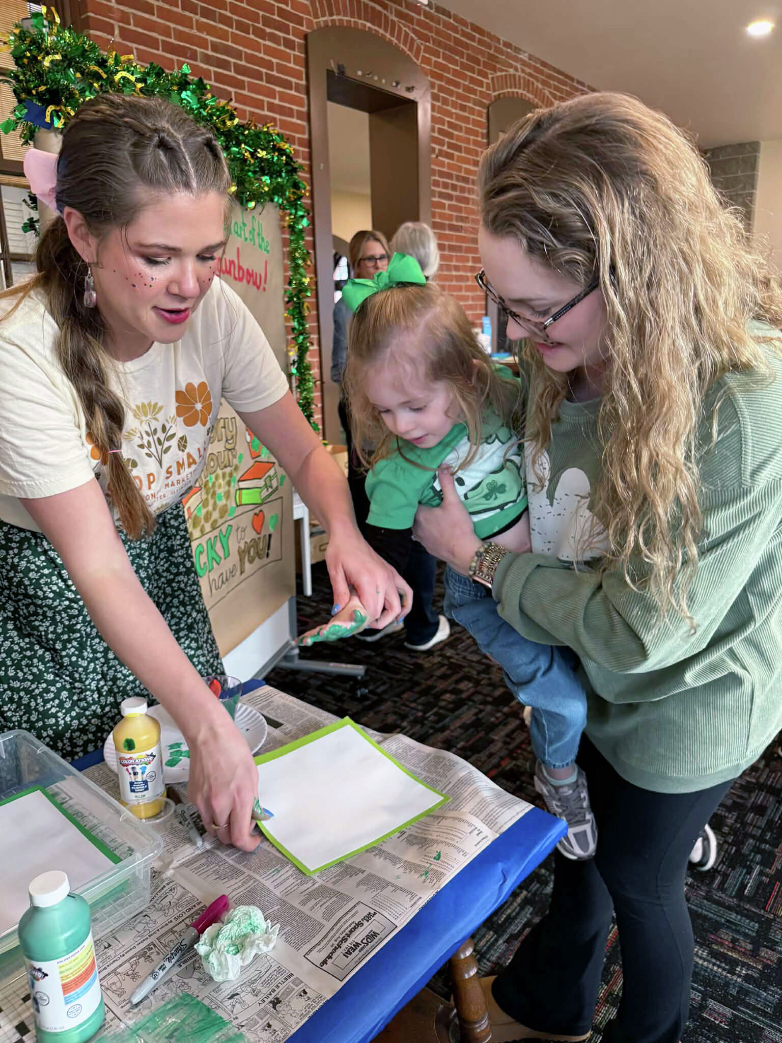 Evening children's story hour pays off at Winchester library