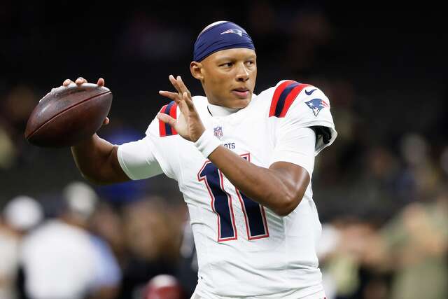 Patriots release QB Josh Dobbs, positioning Tommy DeVito to serve as ...