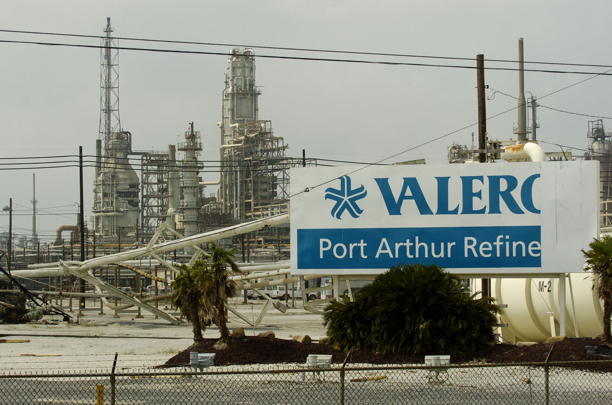 Port Arthur refinery explosion triggers shelter-in-place, school delay