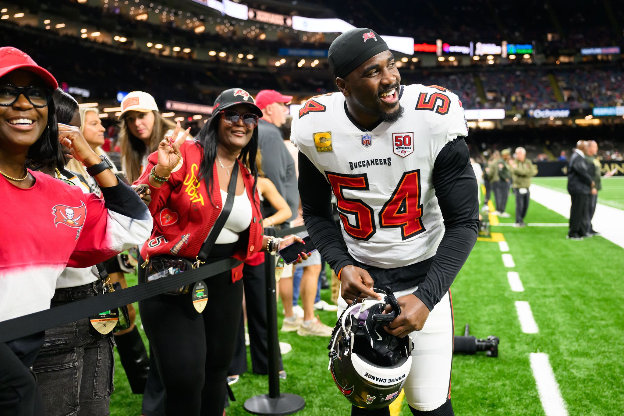 Buccaneers linebacker Lavonte David is retiring after 14 seasons with ...