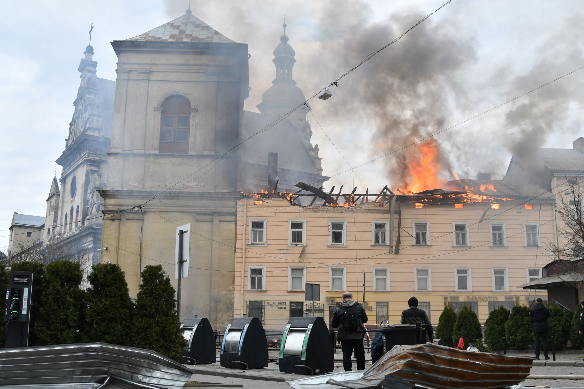Russia says it shot down almost 400 Ukrainian drones as Moscow and Kyiv ...
