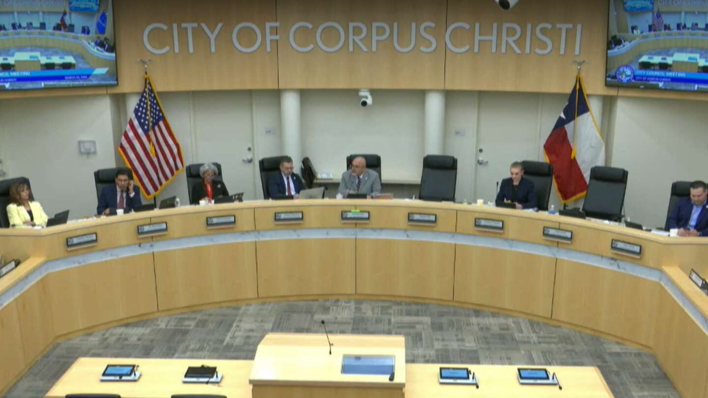Texas city council that opposed water plan now moving to oust mayor