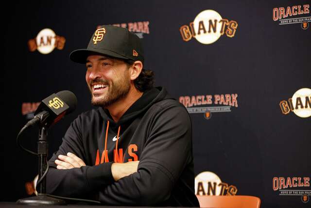 Giants manager Tony Vitello makes debut at last in jump from college ...