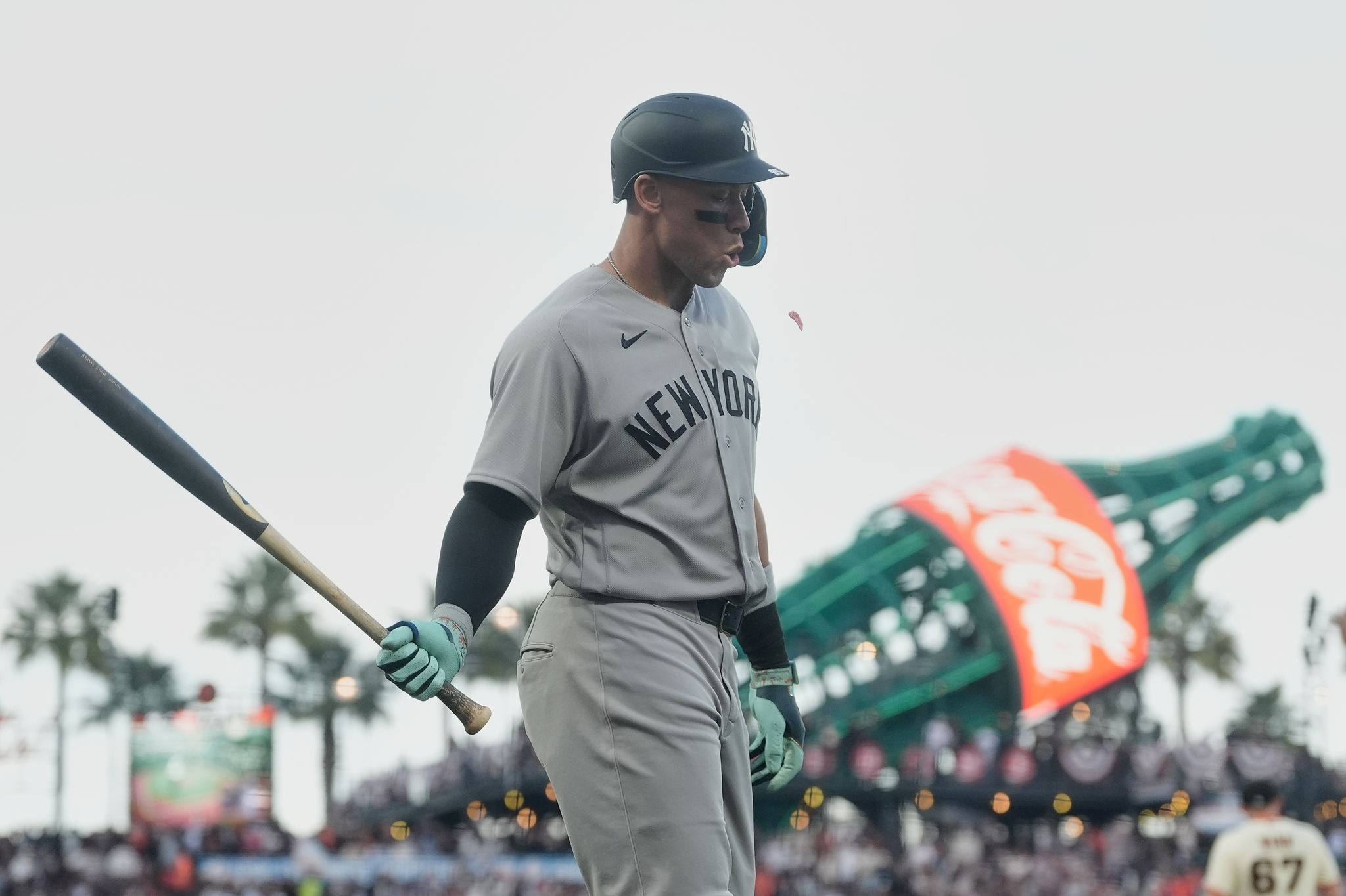 Judge goes hitless on opening day for first time, Yankees top Giants 7 ...
